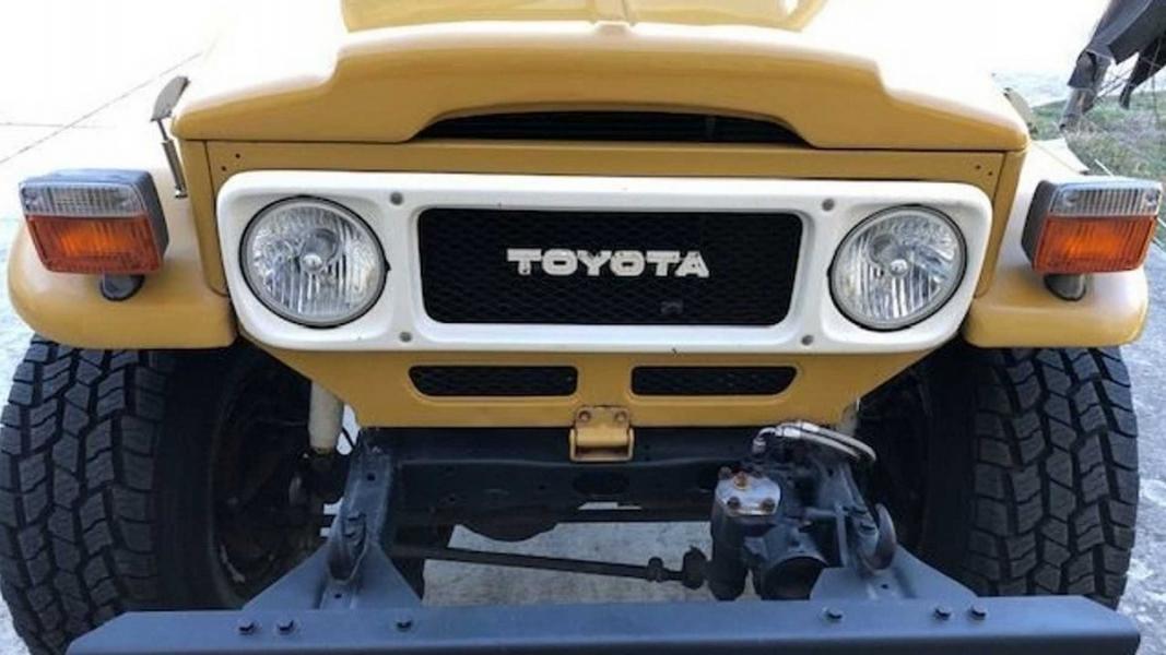 Este Toyota Land Cruiser FJ40 de 1979 tiene motor V8: Un clásico poderoso