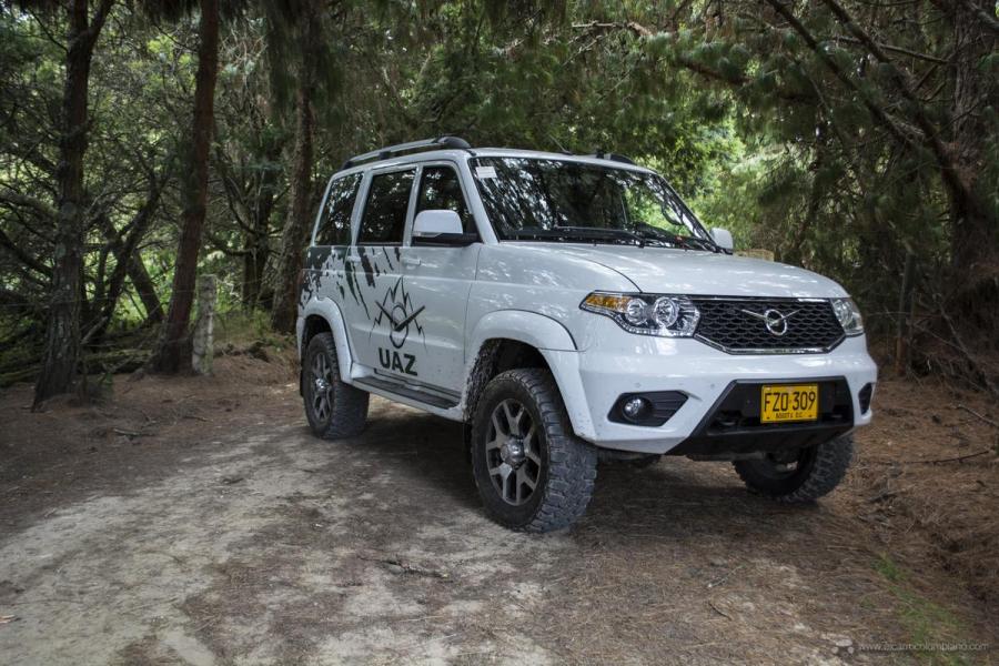 UAZ Kazak, a prueba: Un 'tanque ruso' con cuerpo de SUV (+Video)