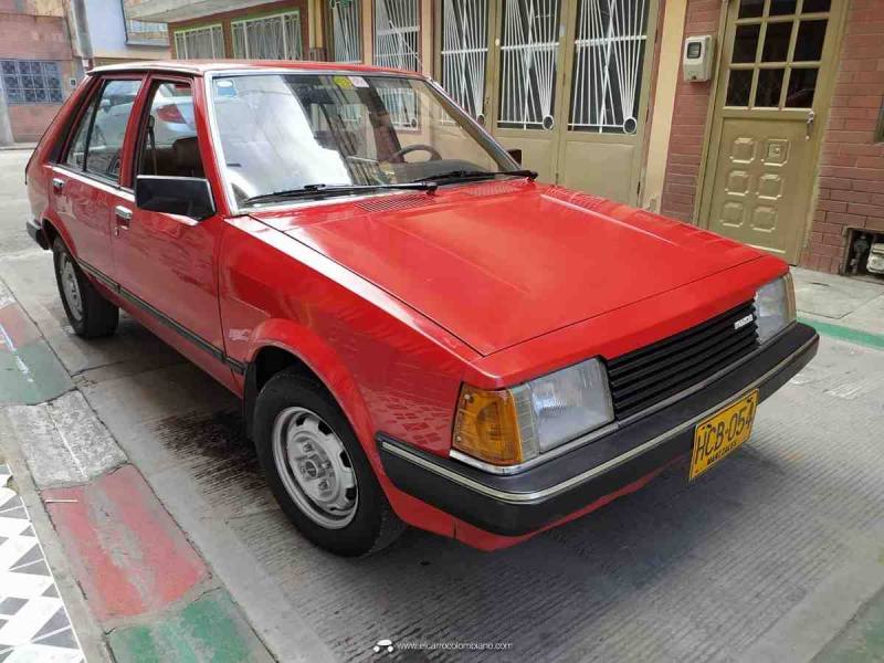 Este es uno de los Mazda 323 más antiguos de Colombia, modelo 1981