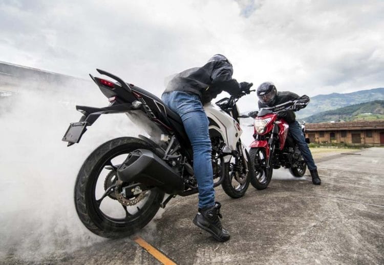 AKT CR5 200: Características y precio en Colombia