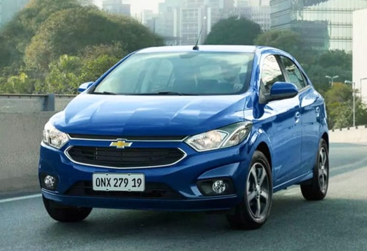 El Chevrolet Onix 2019 se estrenó en Brasil con un equipamiento más ...