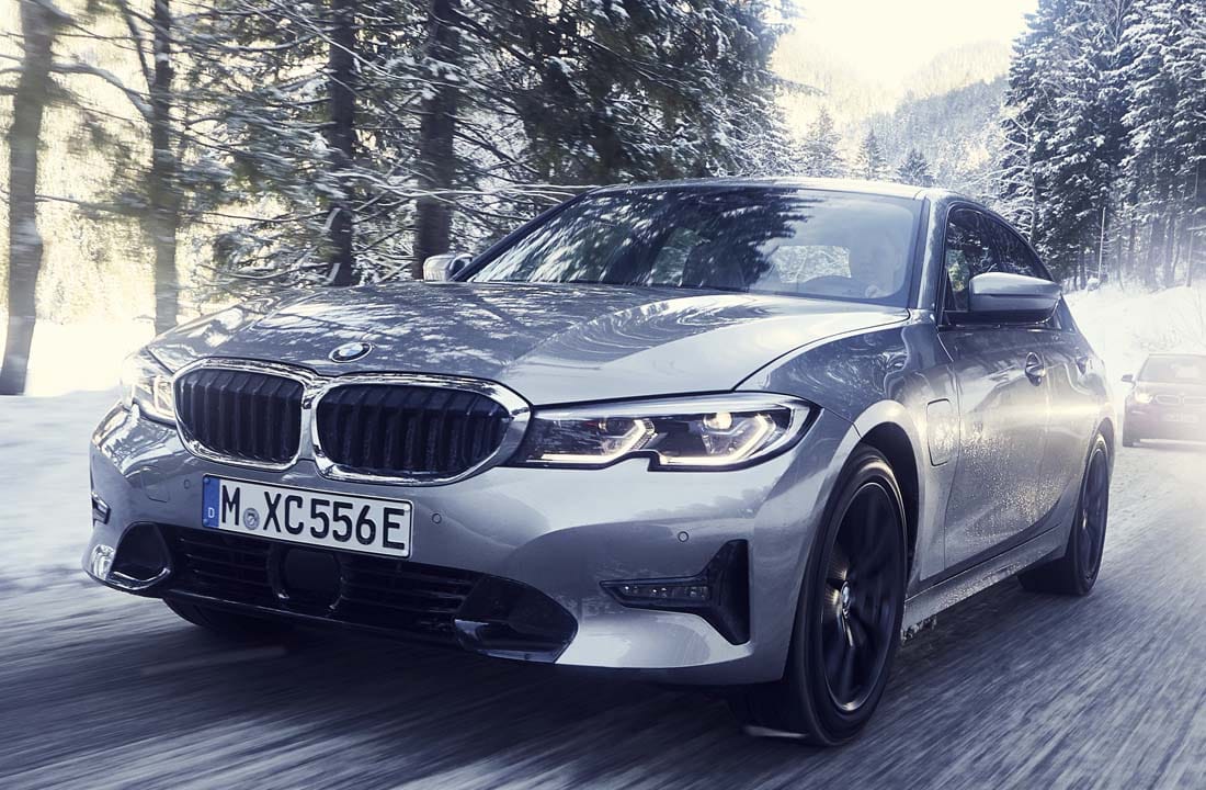 BMW 330e iPerformance 2020: El Serie 3 híbrido enchufable se renueva