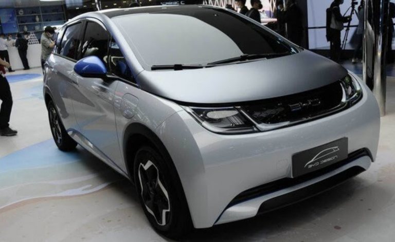 BYD EA1 es el nuevo eléctrico de la marca que promete 1.000 kms de ...