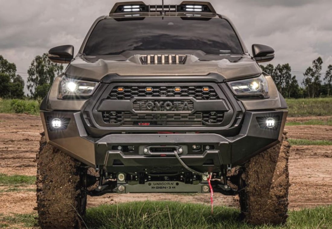 Toyota Hilux se crece para enfrentar a Ranger Raptor con este 'body-kit'