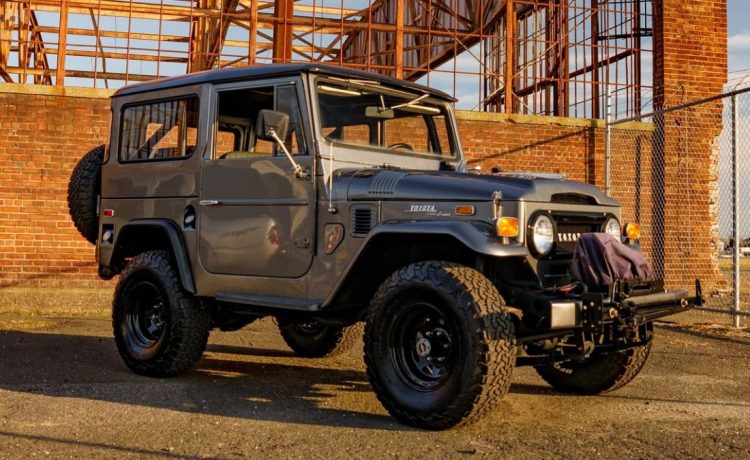 Sume este Toyota Land Cruiser FJ40 a la lista de 'restomod': oro puro