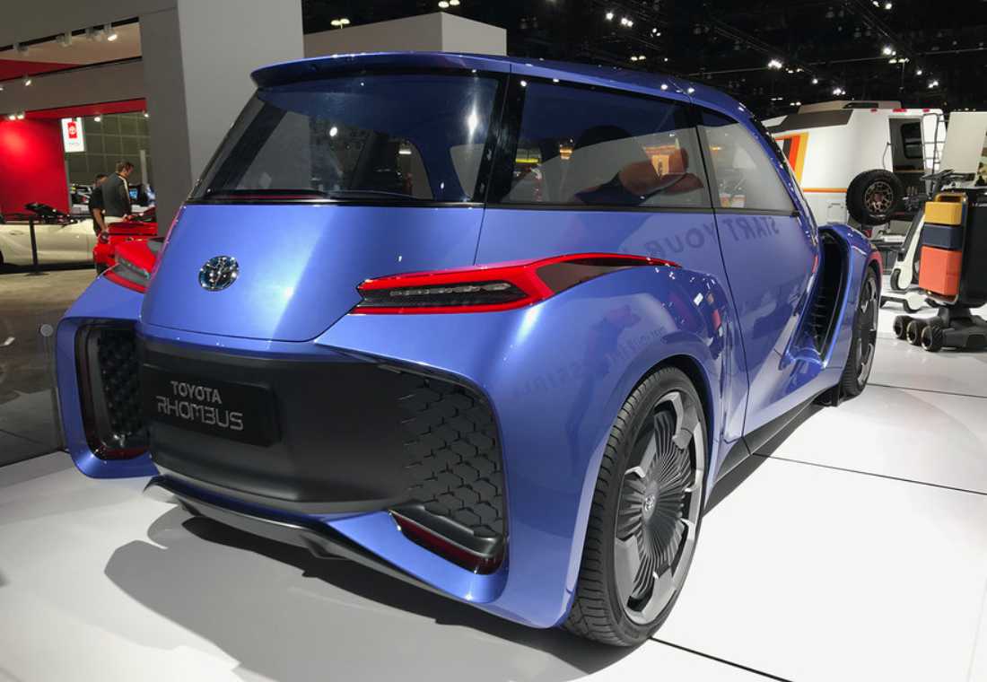 Toyota Rhombus: el curioso eléctrico pensado en la generación de los 90's