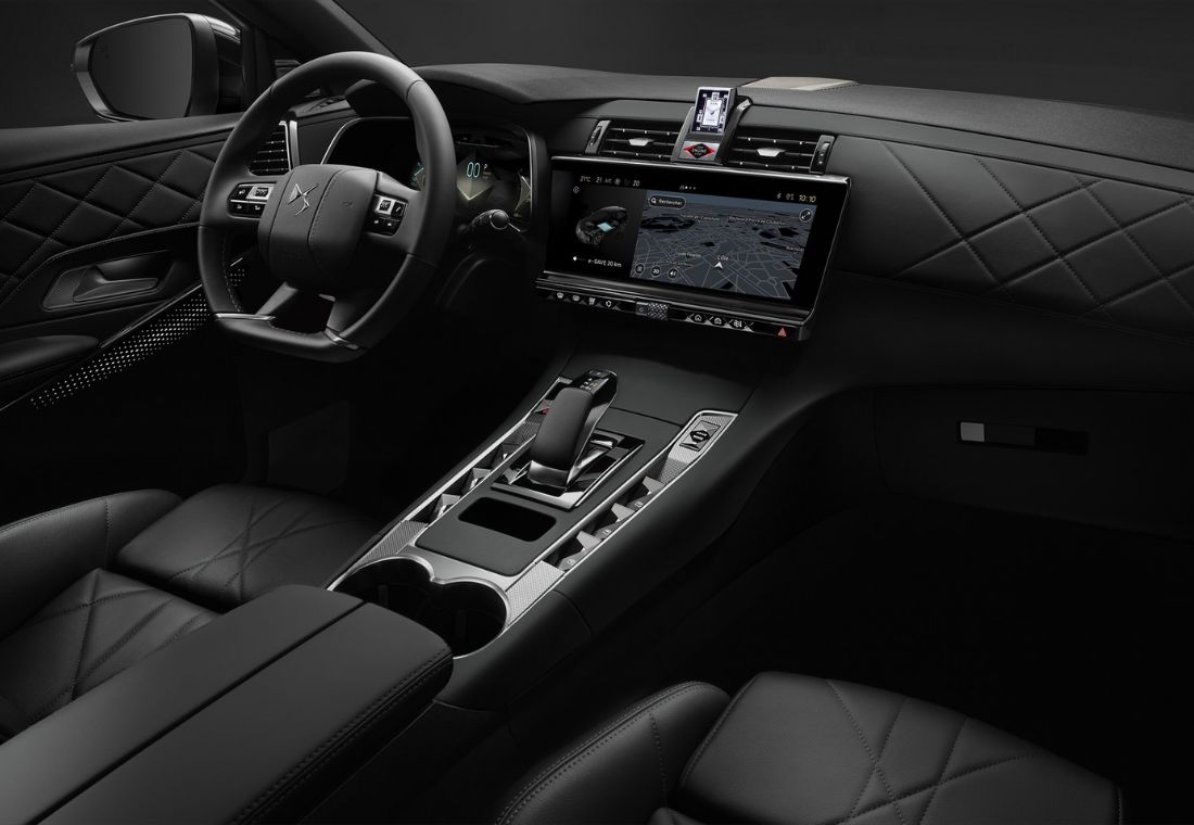 DS 7 se actualizó: aún más sofisticado y tecnológico, con hasta 360 hp