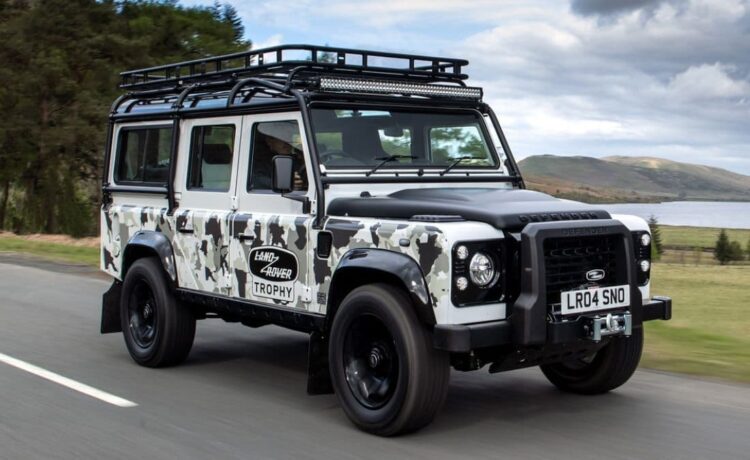 Land Rover Defender Works V8 Trophy II: serie especial y limitada