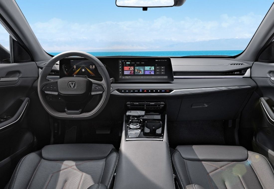 Changan Raeton Plus es la evolución de un 'viejo' sedán, a uno de más nivel