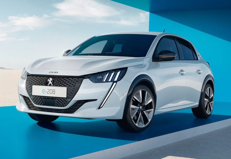 Peugeot e-208 2023: el 'hatch' eléctrico ahora tiene más potencia y autonomía