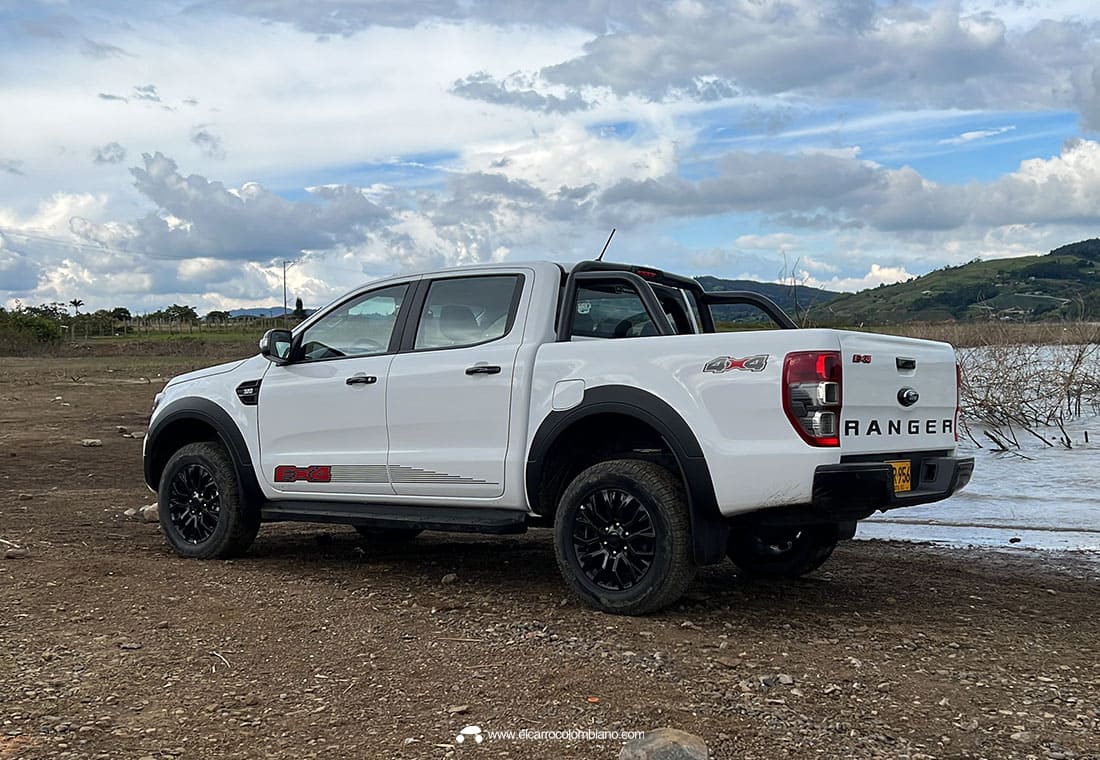 Ford Ranger FX4 ¿solo pinta 'off-road'?: lo averigüamos (+VIDEO)