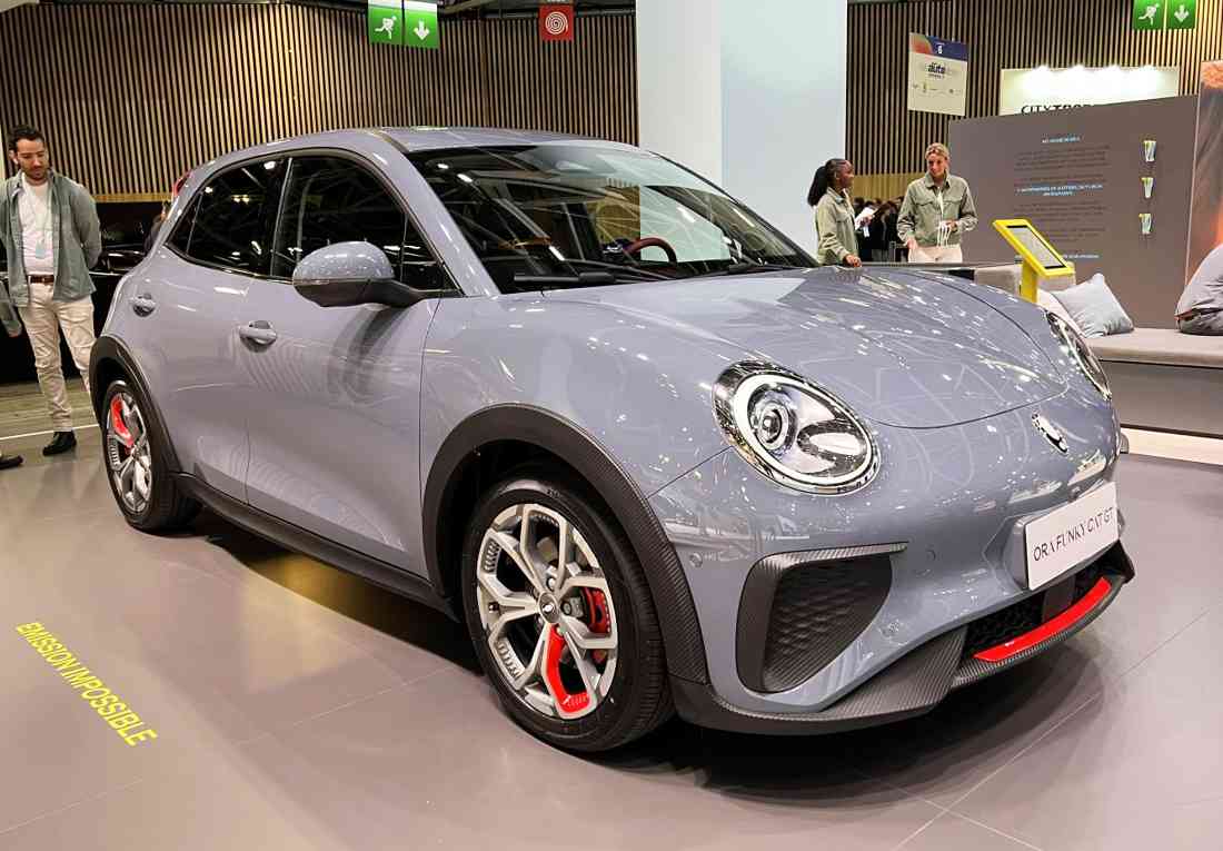 BYD, ORA y Wey en el Salón de París, los chinos 'pegando duro' en Europa