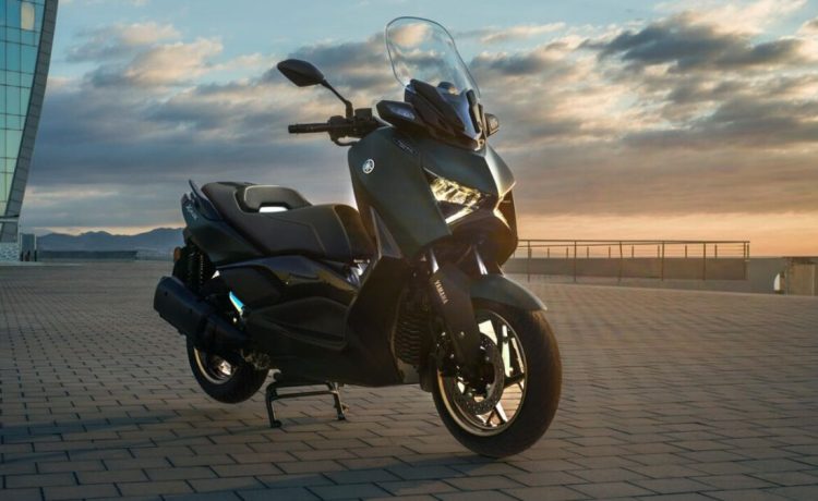 Yamaha XMAX, cambio de estilo y mayor equipamiento para 2023
