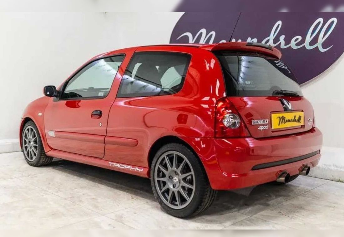 Este Renault Clio Sport le hará recordar sus mejoras épocas y está como ...