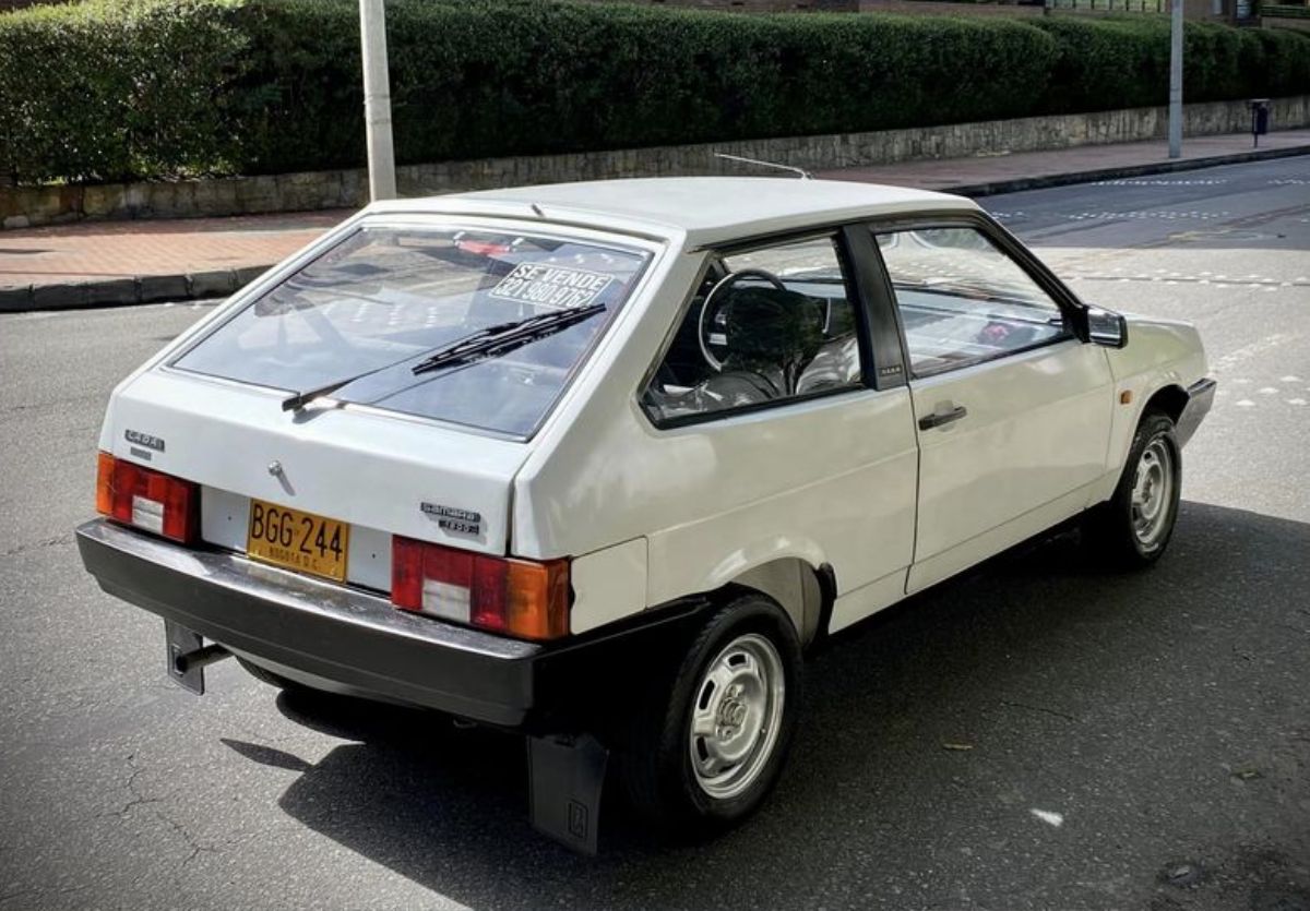 Lada Samara triunfó en los años '90, pero aún luce bien en este ...