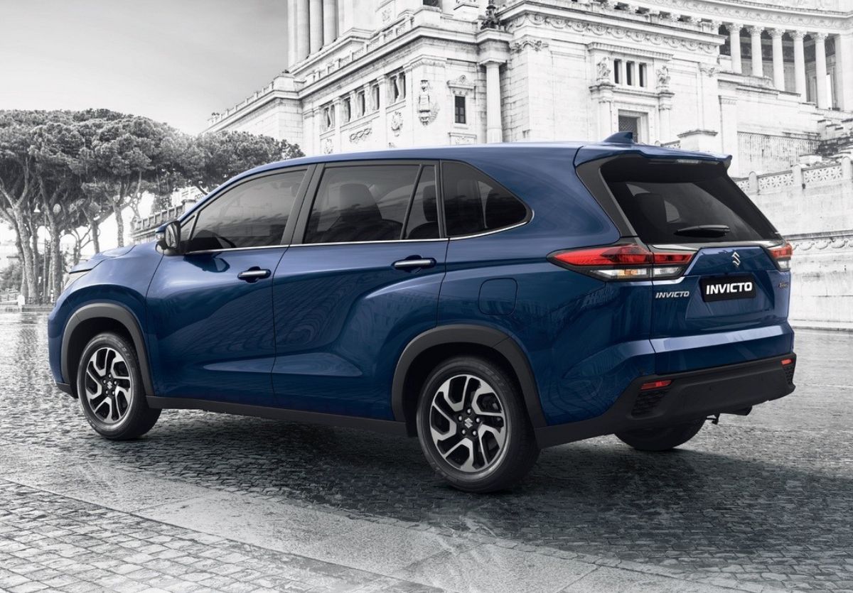 Suzuki Invicto es el nuevo SUV 7 asientos (con alma de Toyota) que ...