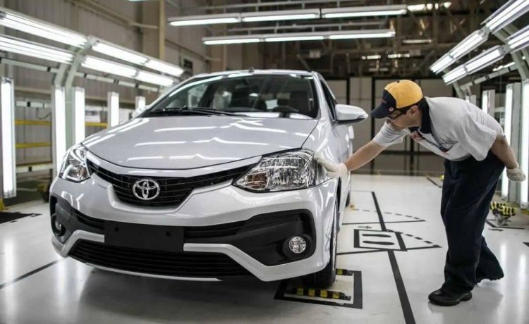 El carro más barato de Toyota en América Latina se alista para decir adiós