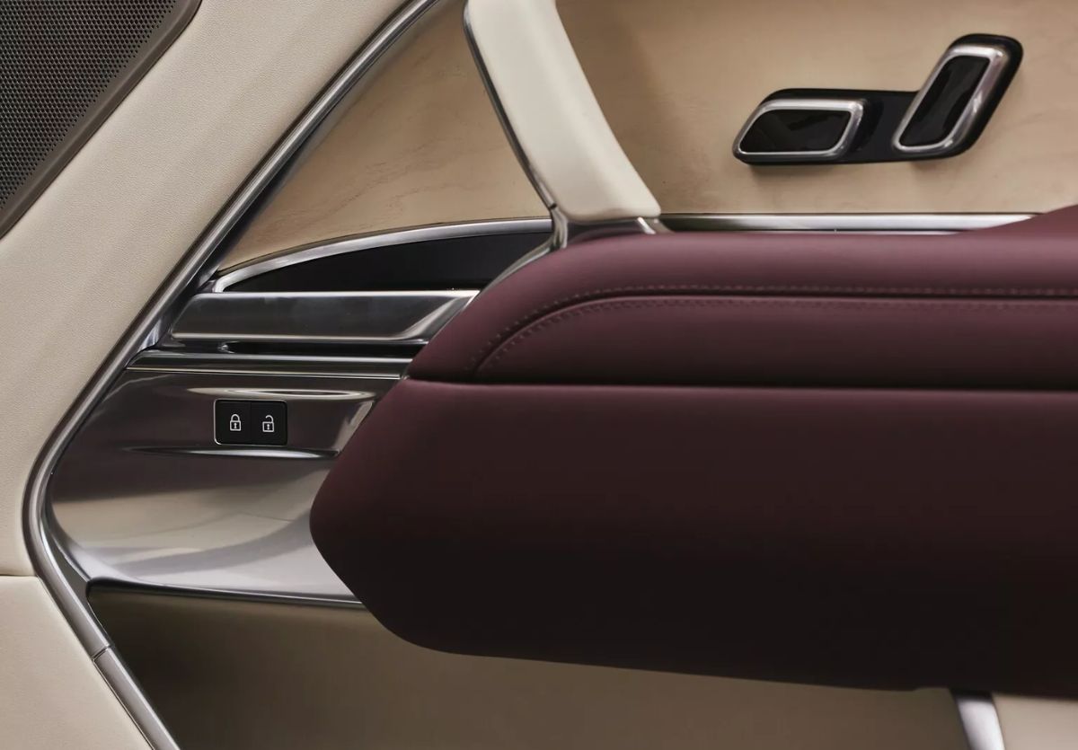 Range Rover SV Carmel Edition 2024 viste de alta moda y elegancia al ...