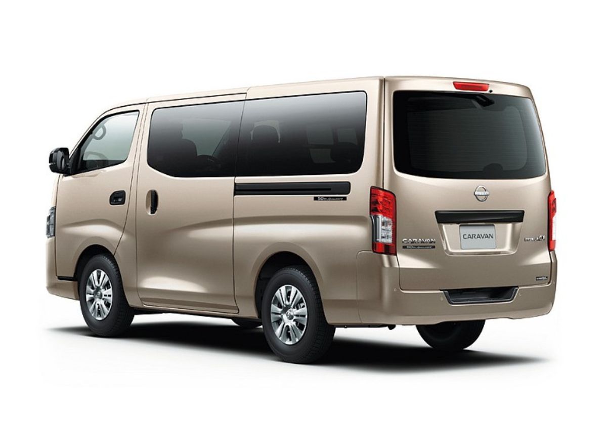 Las furgonetas también tienen ediciones especiales, Nissan Urvan ...