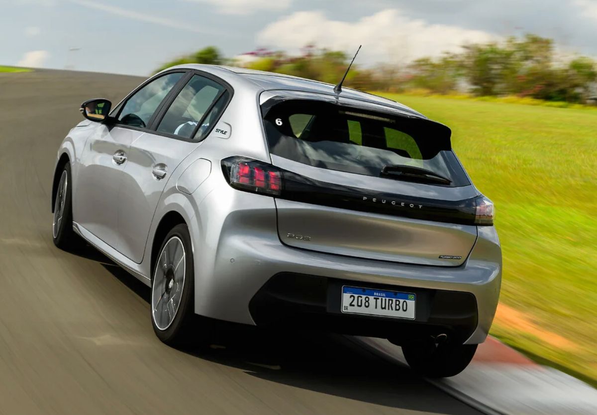 Peugeot 208 2024 llegó a Sudamérica adoptando el motor Turbo de Fiat Pulse