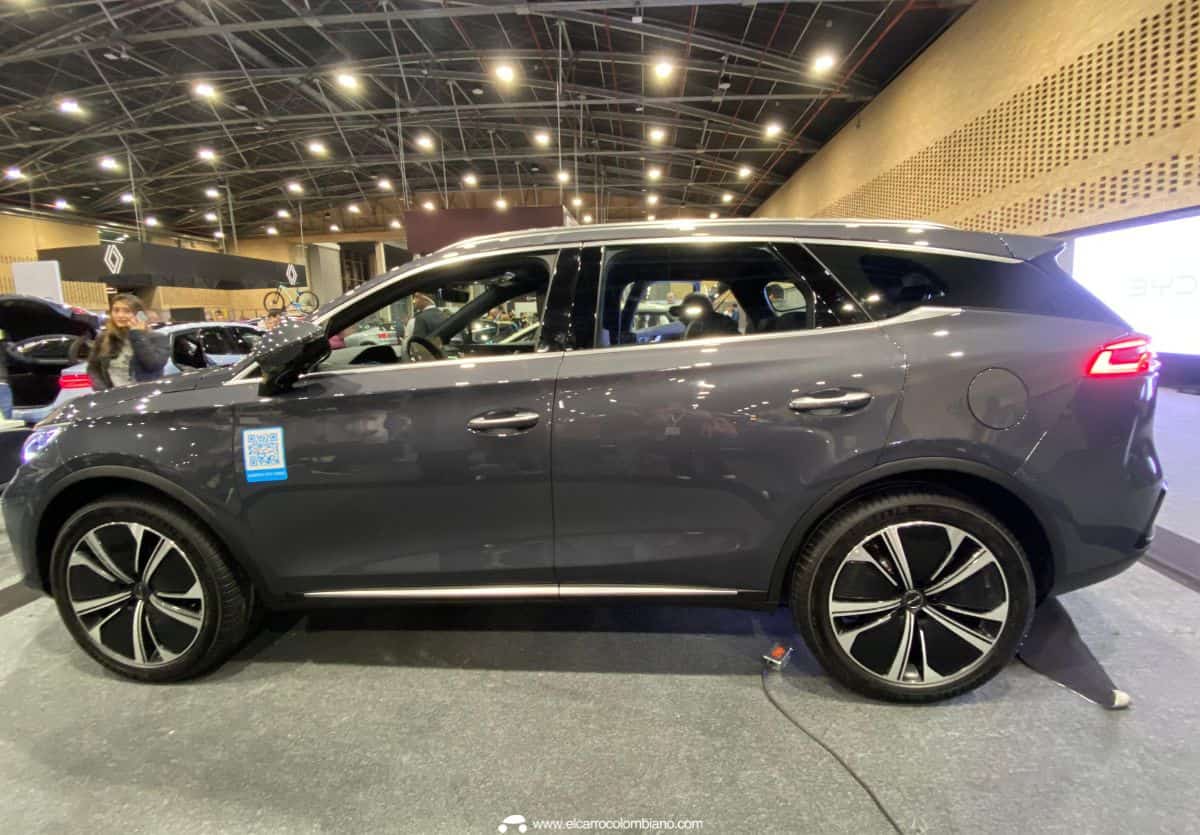 BYD Tang 2024 llega a Colombia como un SUV eléctrico de 7 asientos y ...