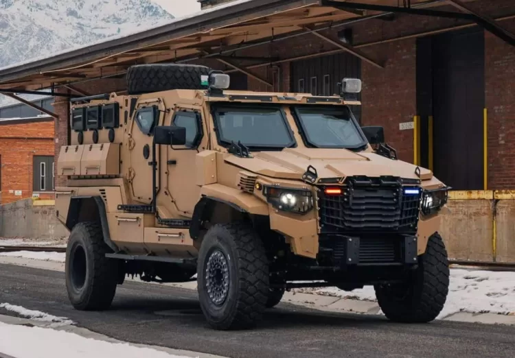 Este es Atlas APC, un vehículo militar con alma de Ford F-550 y ...