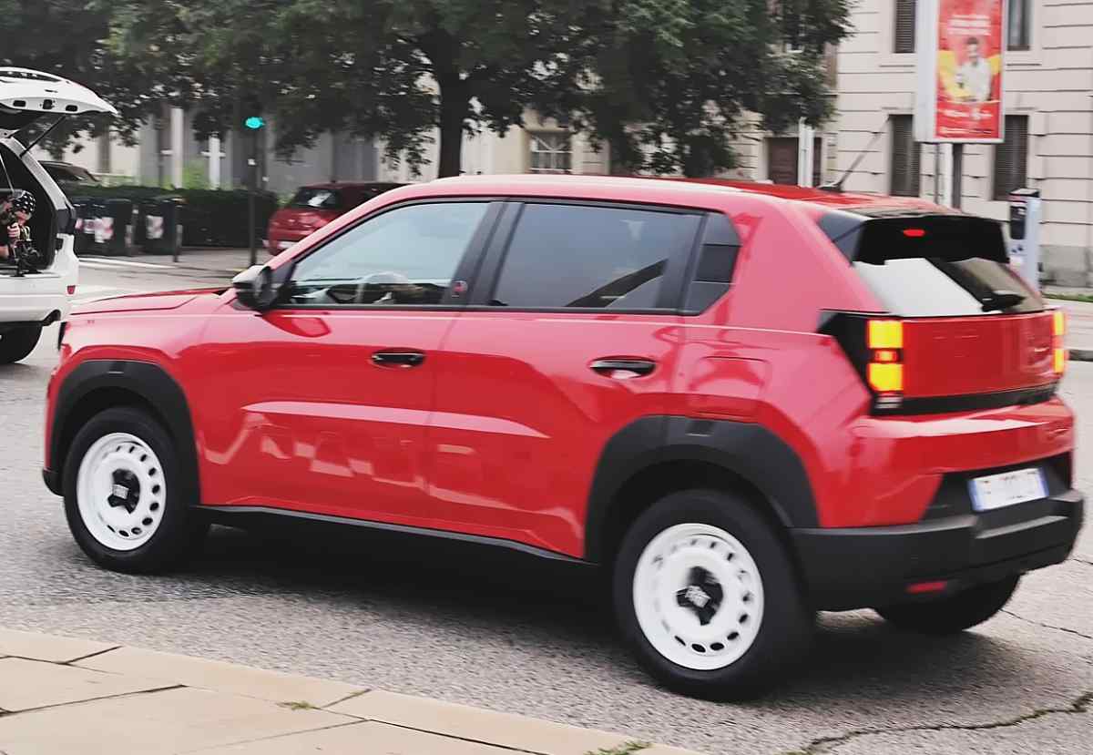 Una imagen que pronto será cotidiana: el nuevo urbano Fiat ya está en ...