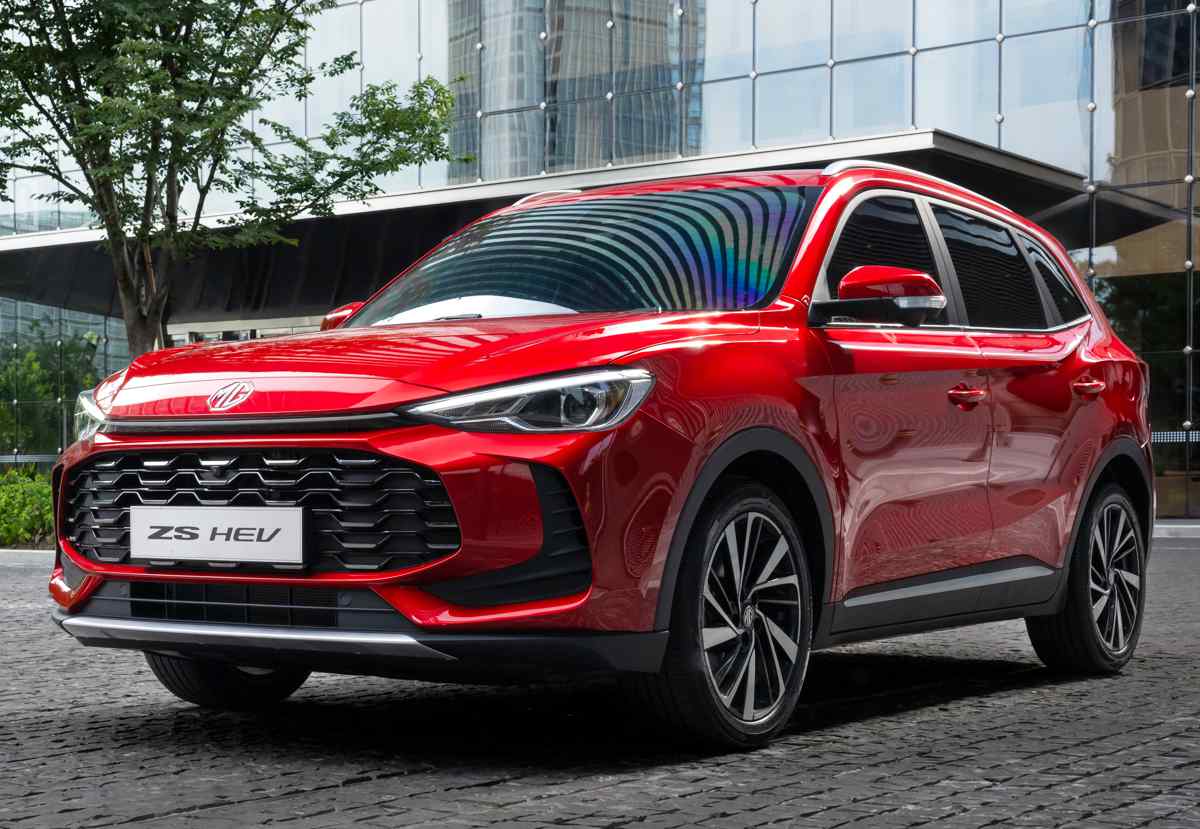 MG ZS 2025: sigue siendo barata, pero ahora también es híbrida ...