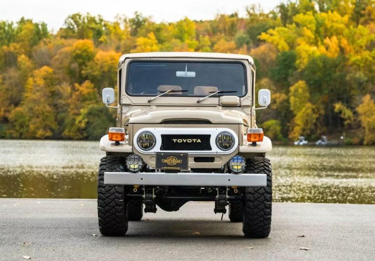 El Toyota Land Cruiser FJ45 es ideal para restomods, este tiene un ...