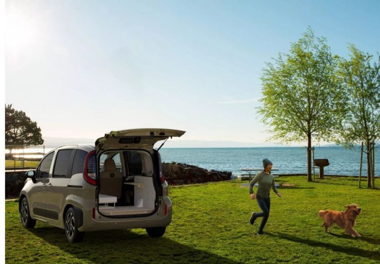 Toyota presentó una minivan híbrida diseñada por Modellista, exclusiva ...